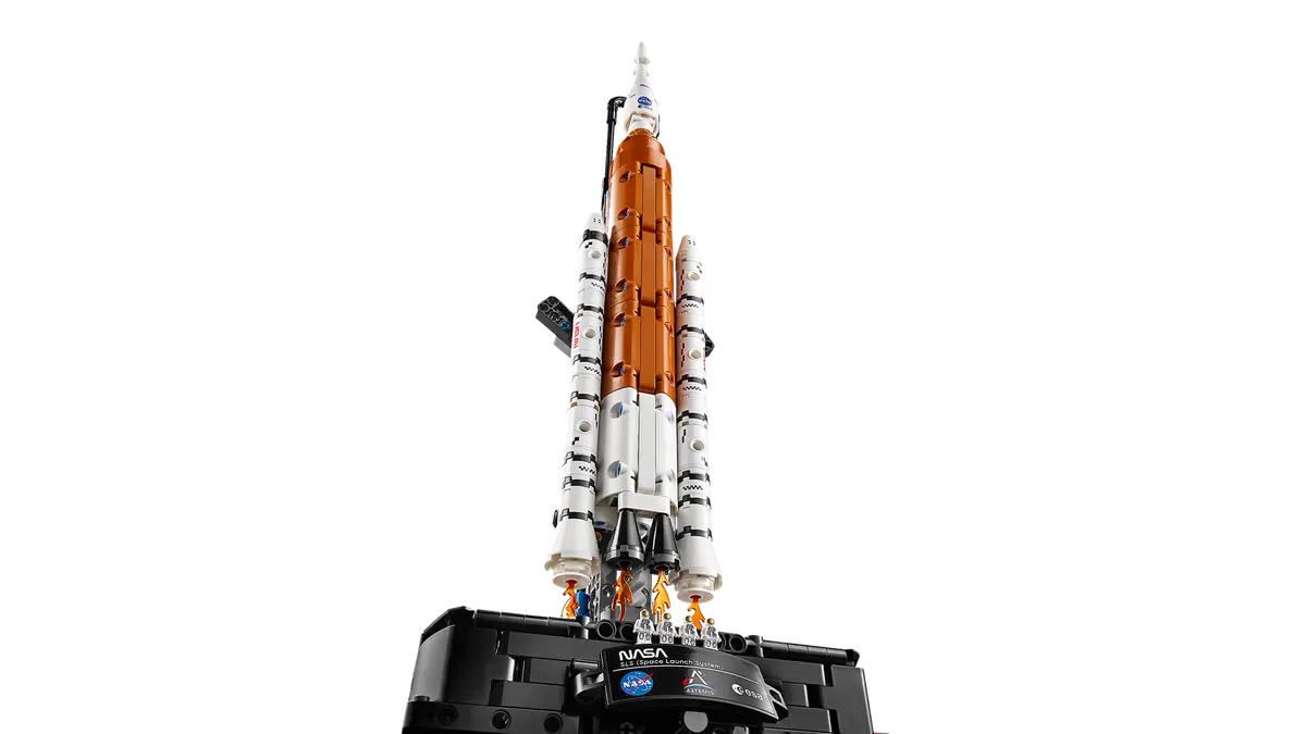 LEGO Technic: NASA Artemis Space Launch System Rocket